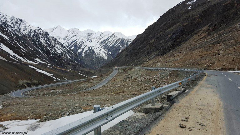 Karakoram Highway Road Trip Cross Country Adventure in Gilgit Baltistan ...